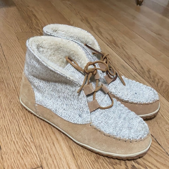 Minnetonka | Shoes | Minnentonka Slippers Womens | Poshmark